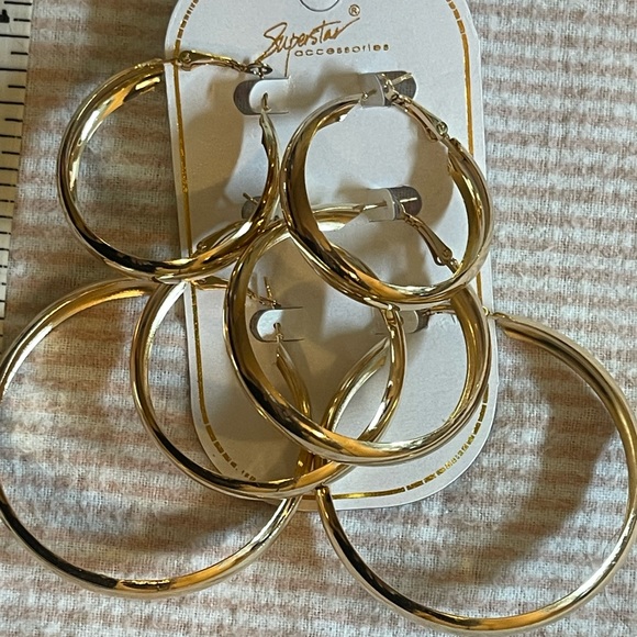 superstar | Jewelry | 3 Pairs Of Gold Toned Hoops Set | Poshmark